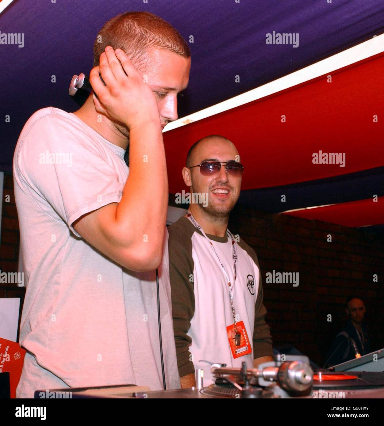 PJ and Spencer V2002 Festival Stock Photo - Alamy