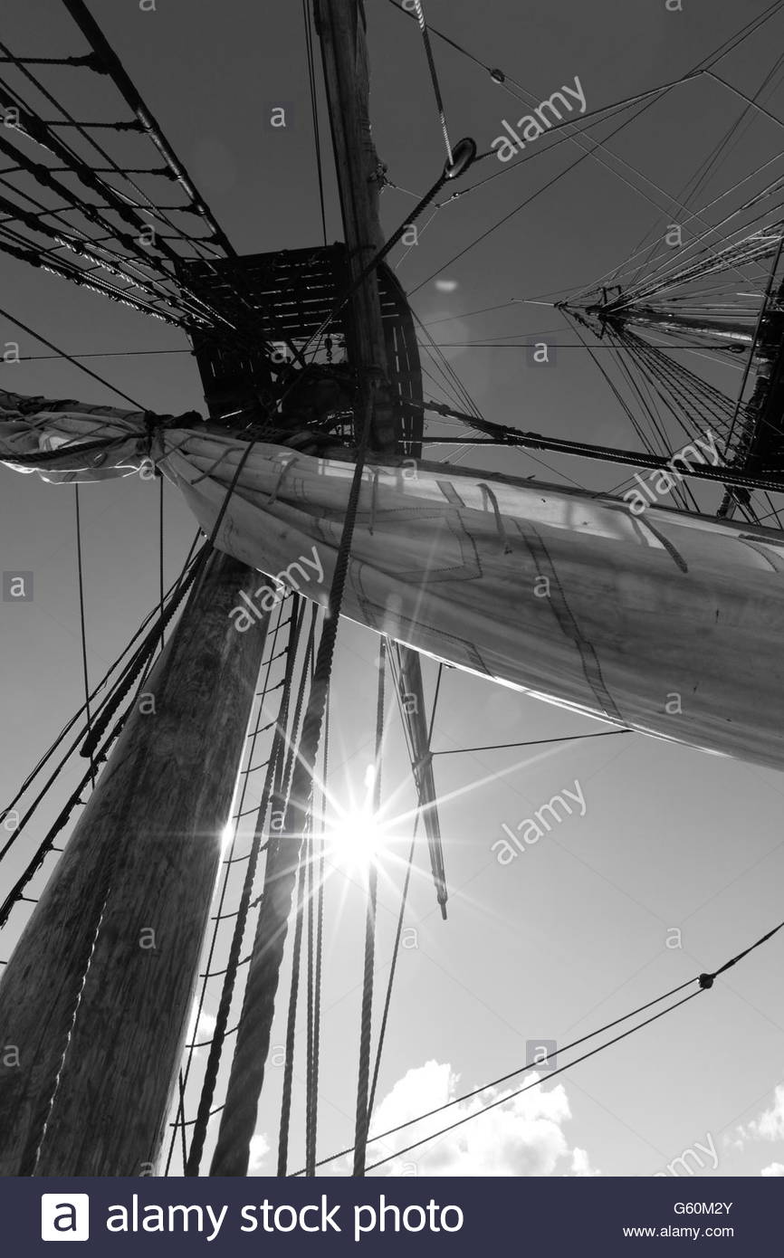 Ship Black Sails Stock Photos & Ship Black Sails Stock Images - Alamy