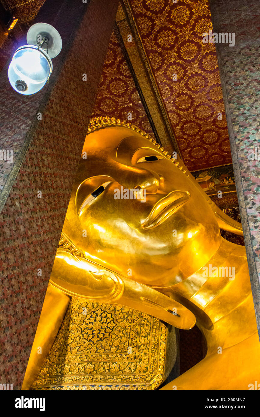 Laying Buddha temple in Bangkok, Thailand Stock Photo - Alamy