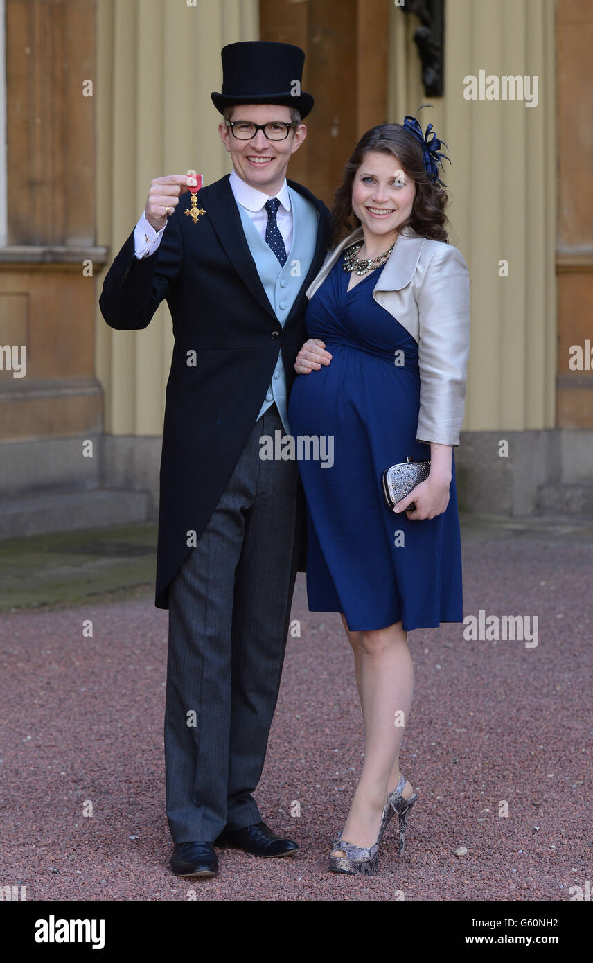 Choirmaster Gareth Malone and his wife Rebecca at Buckingham Palace in ...