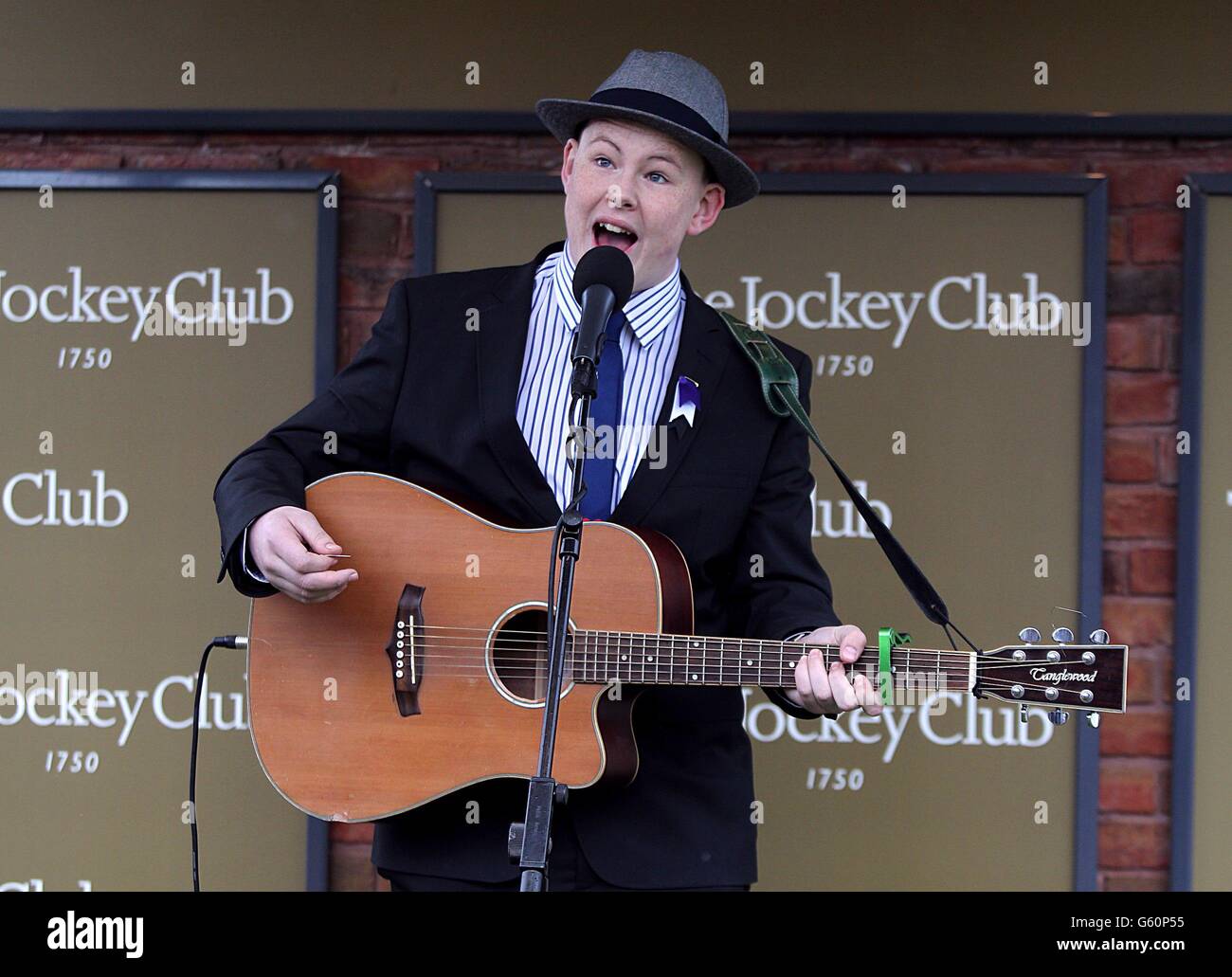 Irish singer Mark Boylan pays tribute to Campbell Gillies Stock Photo ...
