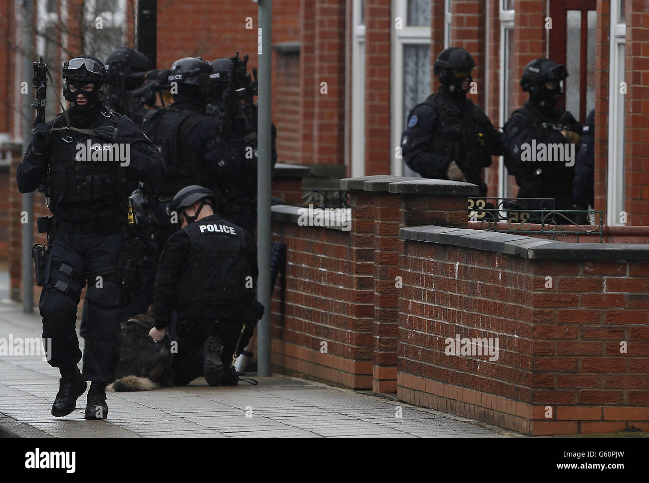 Armed siege in Trafford Stock Photo - Alamy