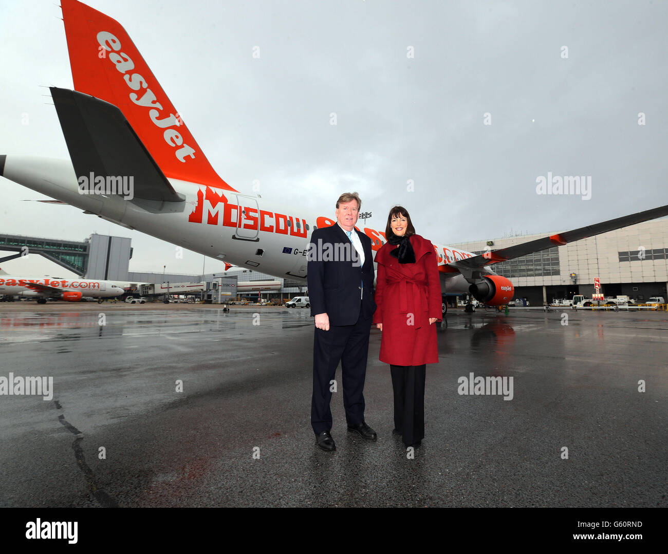 easyJet CEO Carolyn McCall poses with Aviation Minister Simon Burns for ...