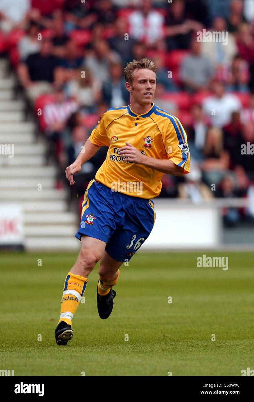 Football action brett ormerod hi-res stock photography and images - Alamy