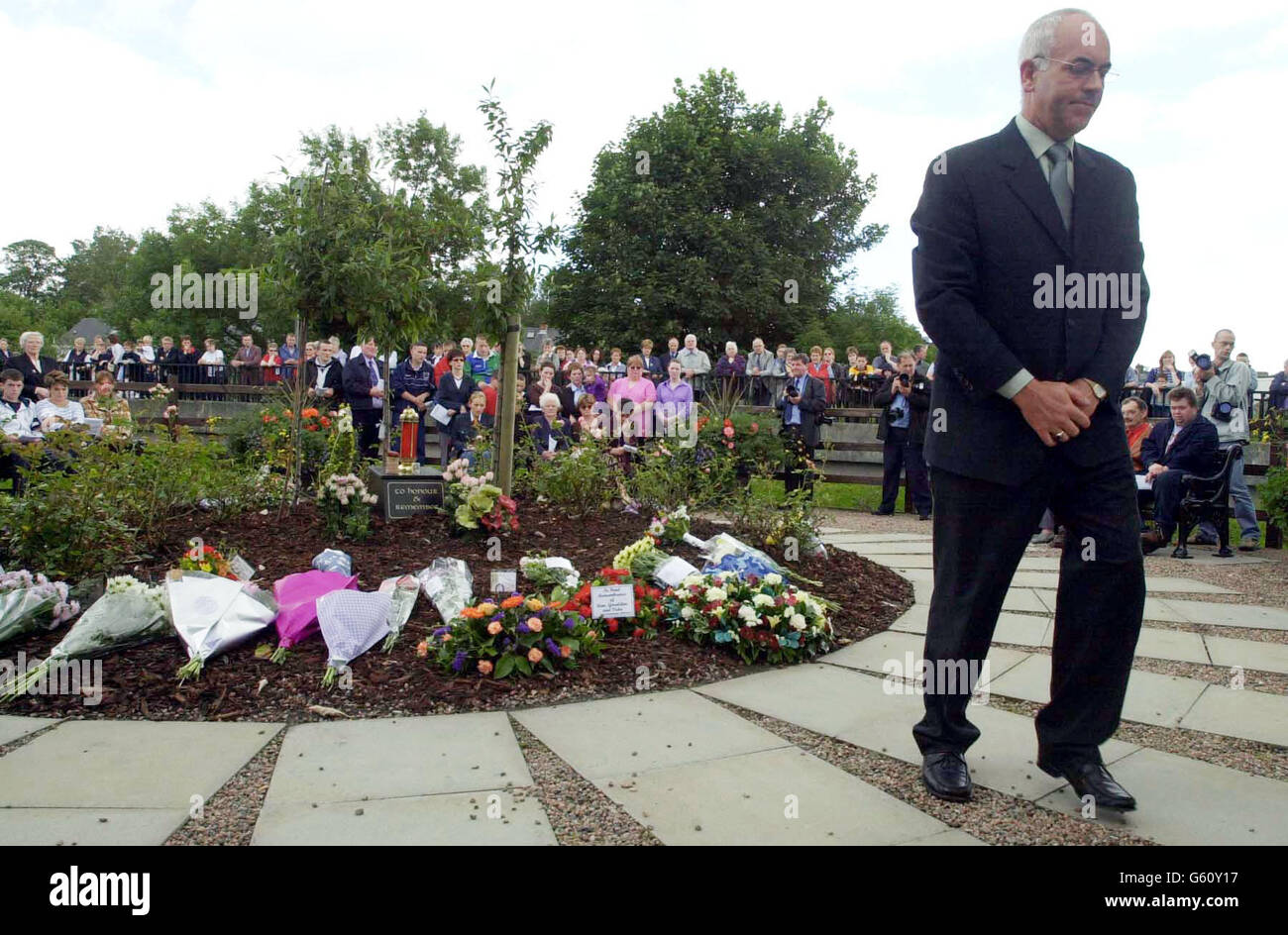 Omagh Bomb Memorial Service Stock Photo - Alamy