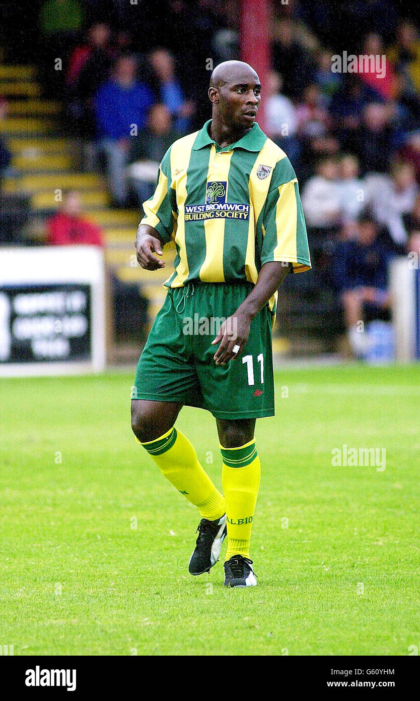 Football action jason roberts hi-res stock photography and images - Alamy
