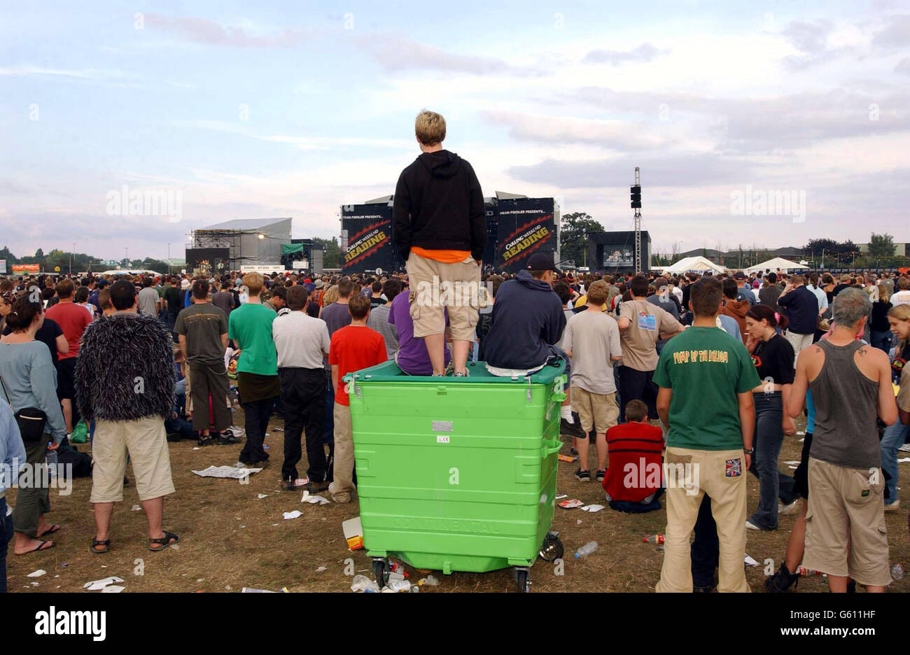 Weekend performances hi-res stock photography and images - Alamy