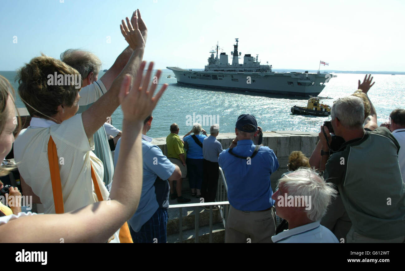 Captain hms ark royal captain hi-res stock photography and images - Alamy
