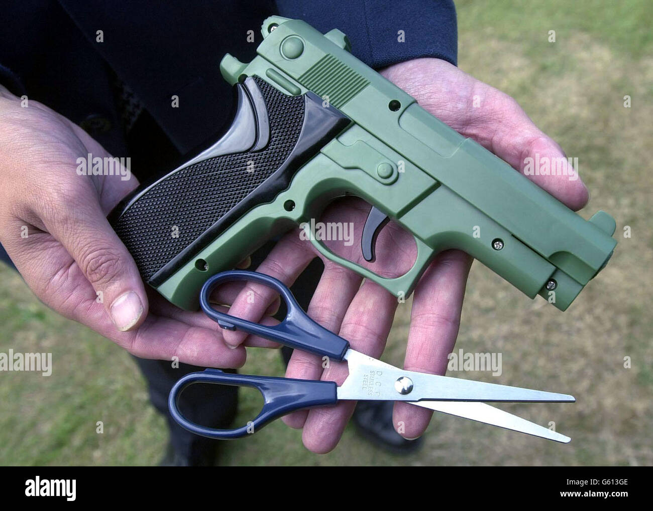 Automatic weapons team hi-res stock photography and images - Alamy