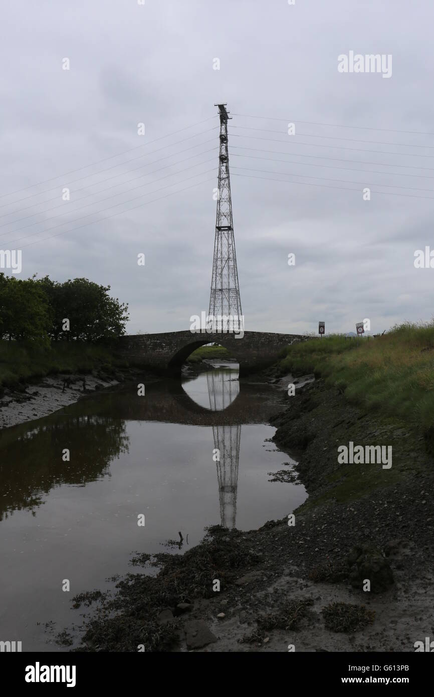 South Pylon of the 400kV Forth Crossing and humpbacked bridge over ...