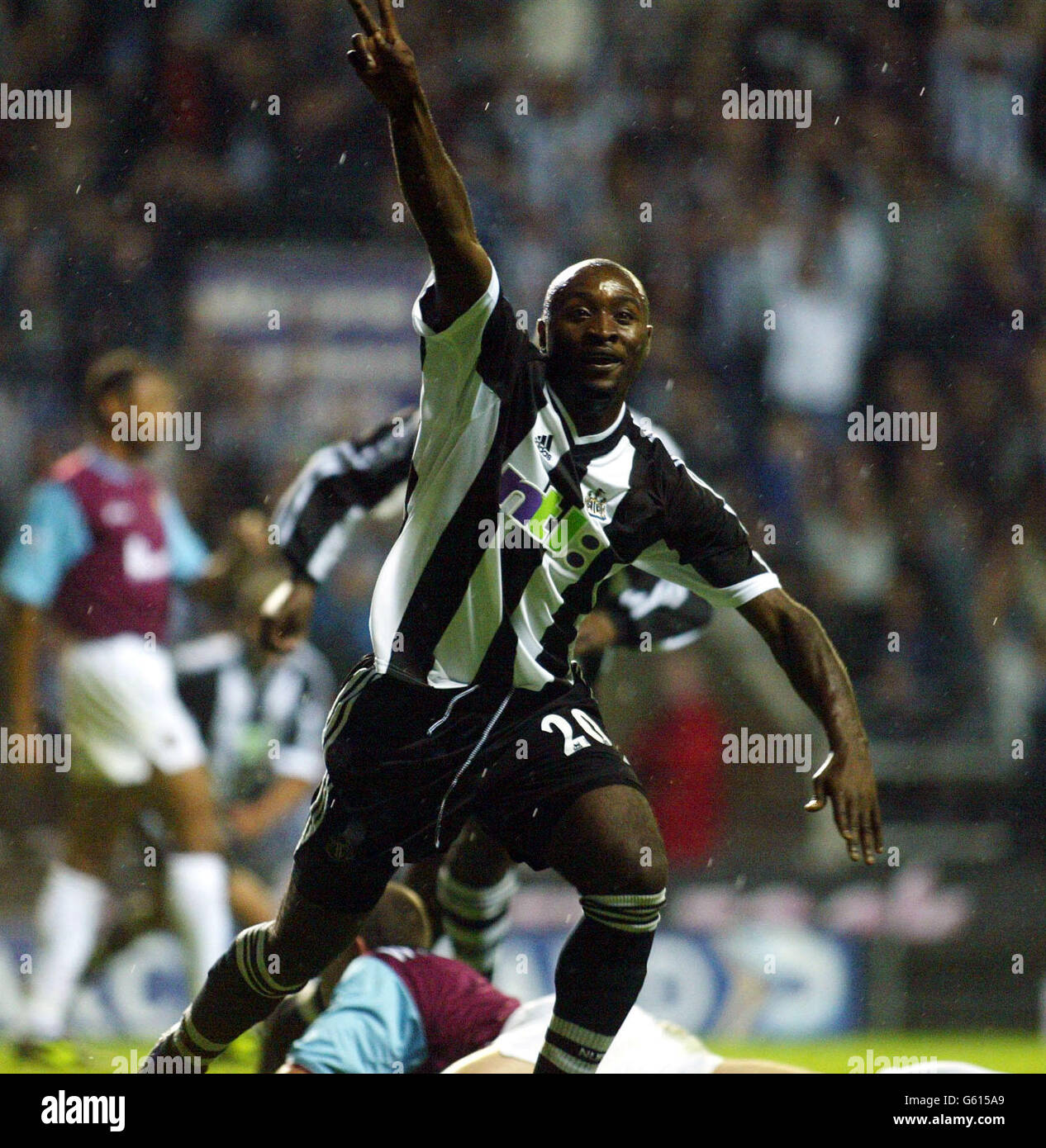 Football celebrating lua lua hi-res stock photography and images - Alamy