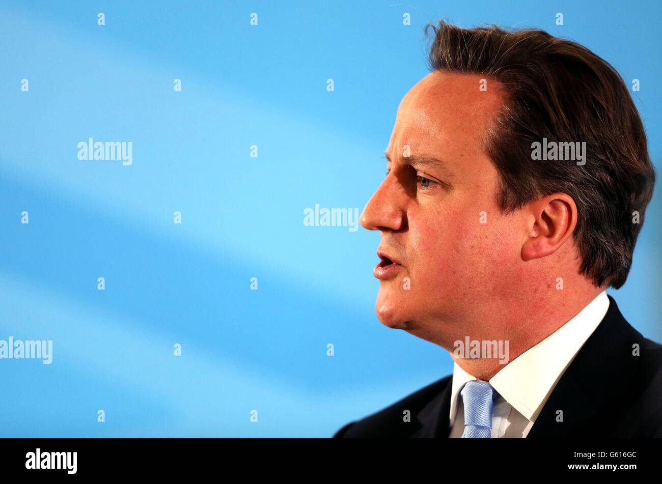 Prime Minister David Cameron, delivers a speech on immigration at the ...