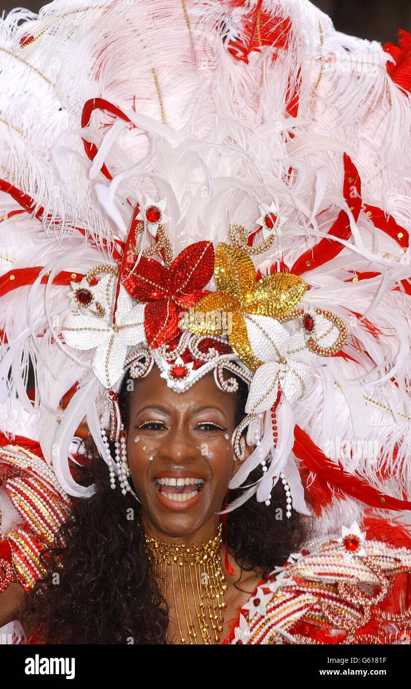 Costumed reveller the notting hill carnival in west london hi-res stock ...