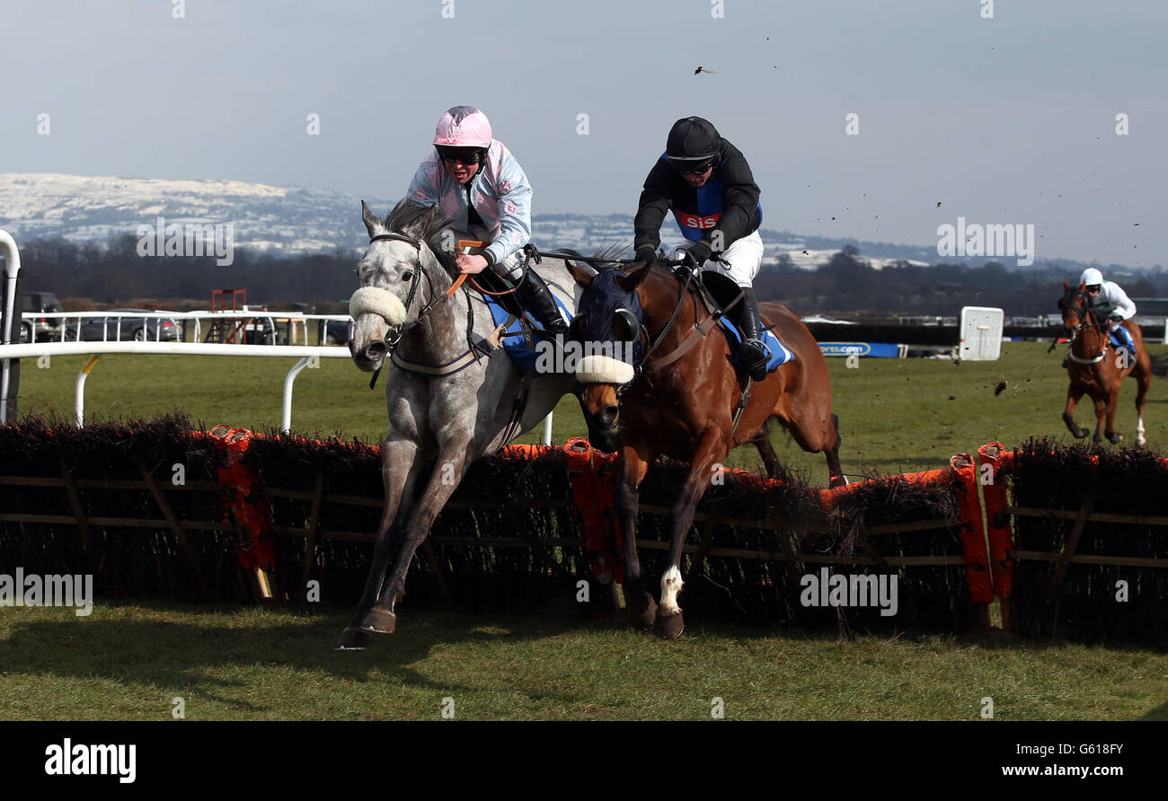 Robert moloney hi-res stock photography and images - Alamy