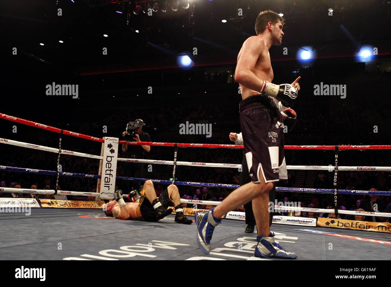 Boxing english super middleweight title hi-res stock photography and ...