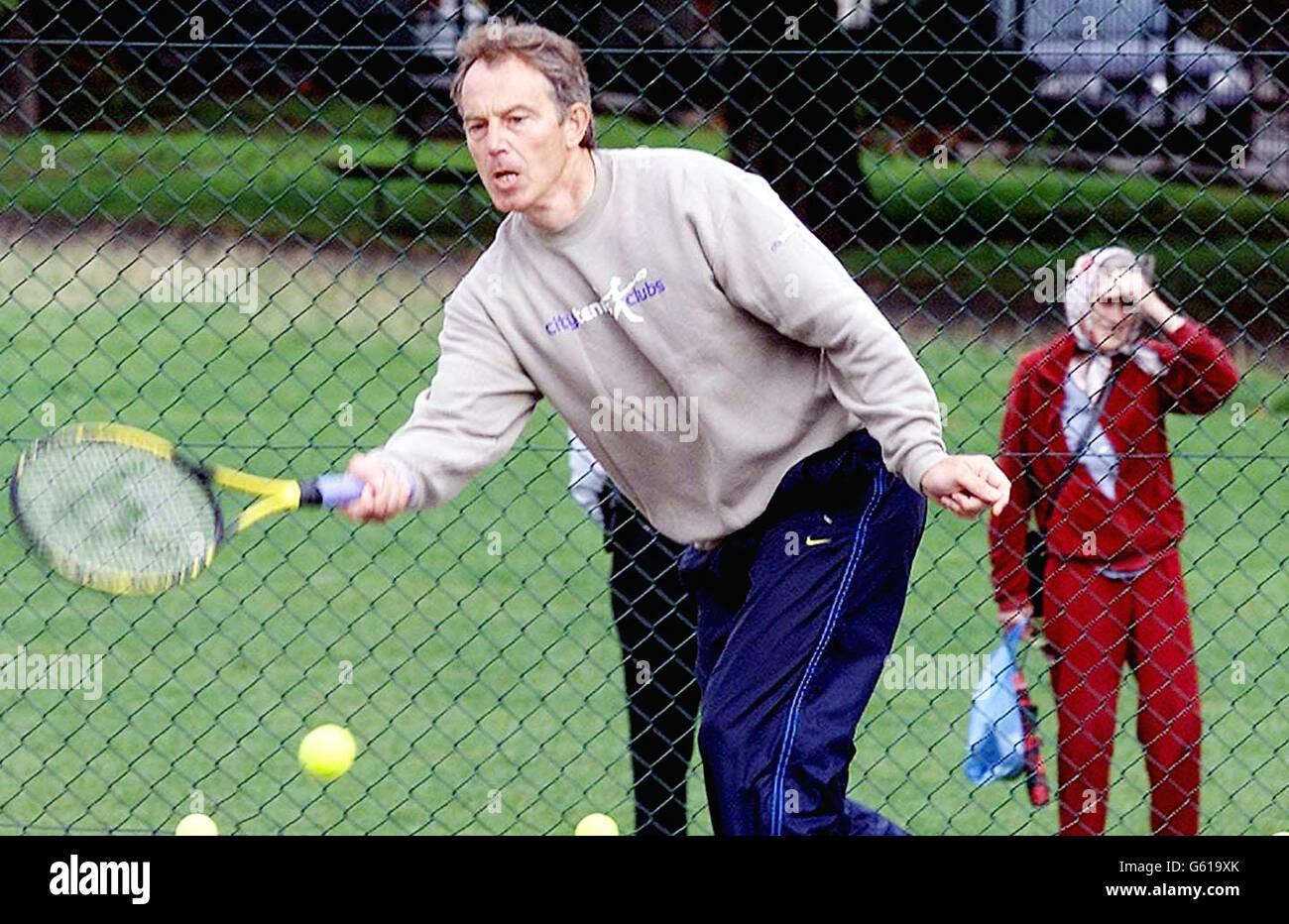 PM Tony Blair plays tennis at Hackney city tennis club Stock Photo - Alamy