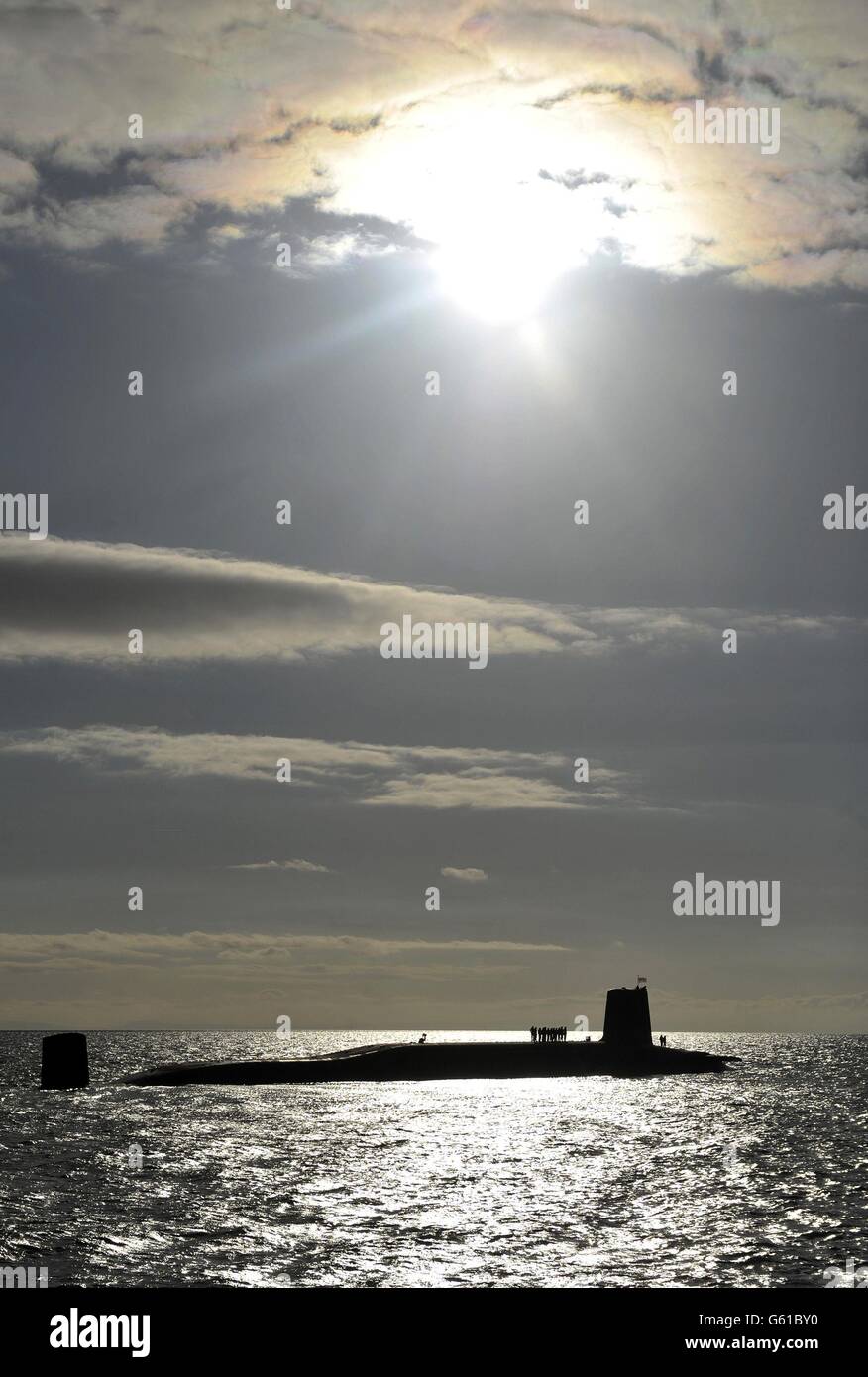 Hms victorious submarine hi-res stock photography and images - Alamy