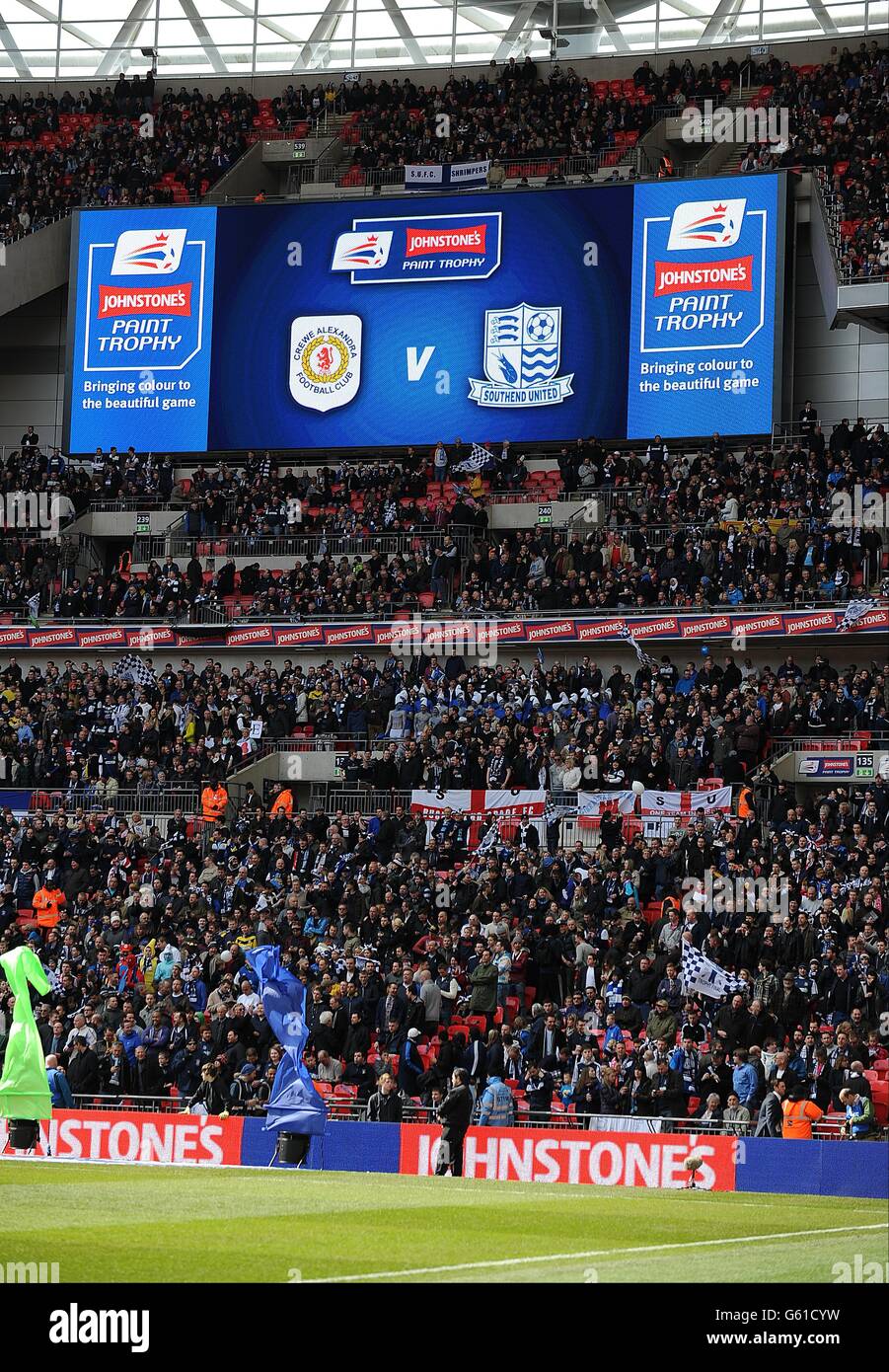 The giant screen at wembley stadium hi-res stock photography and images ...