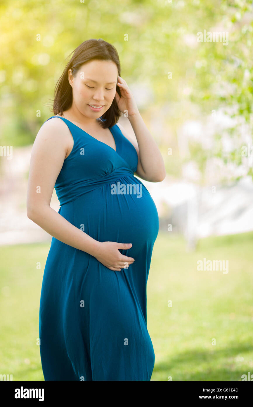 Pregnant chinese woman hi-res stock photography and images - Alamy