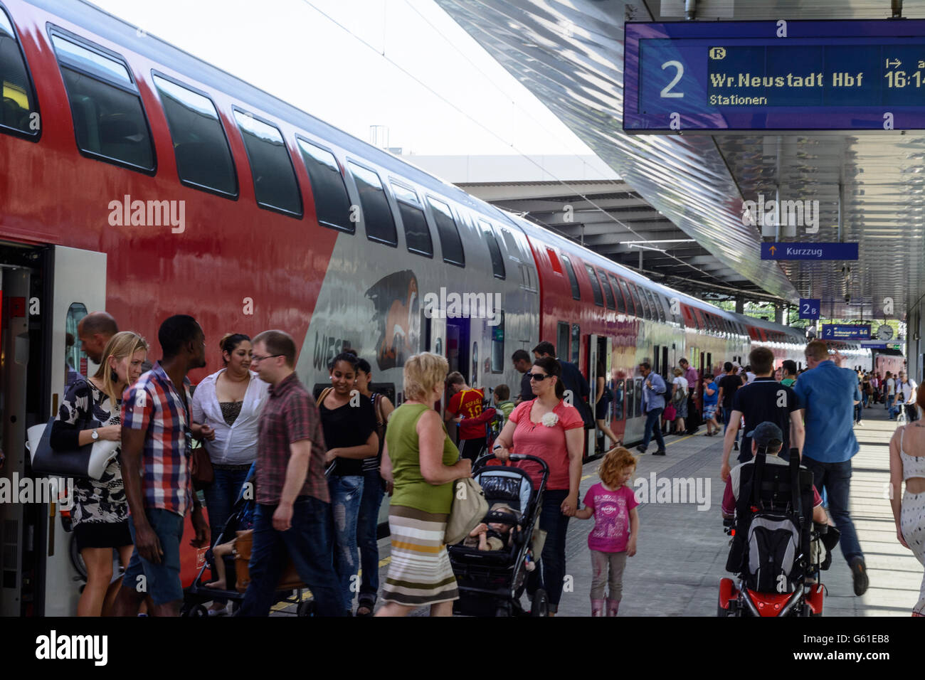 Wien praterstern railway station hi-res stock photography and images ...
