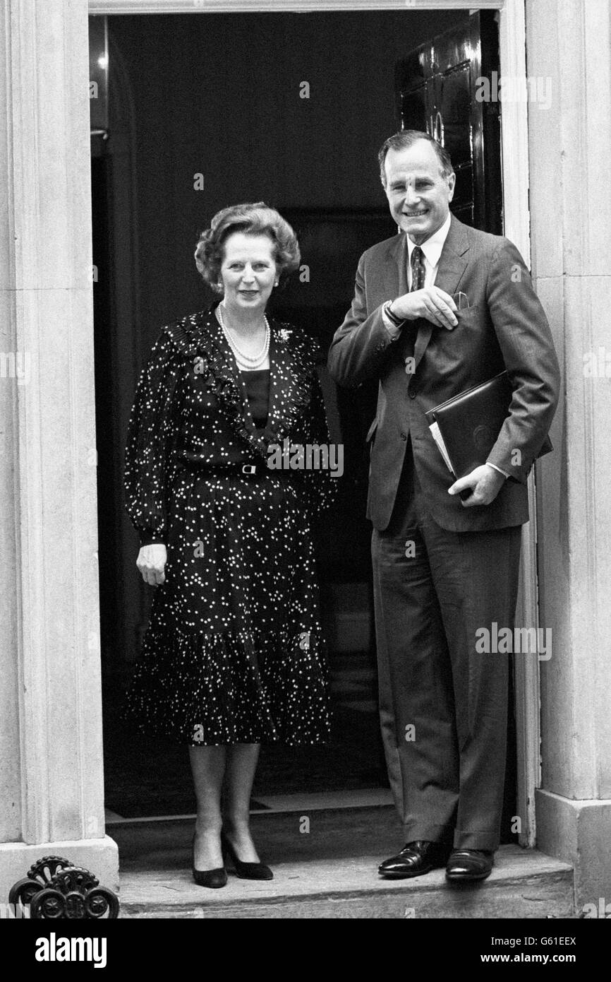 Margaret thatcher and george bush hi-res stock photography and images ...