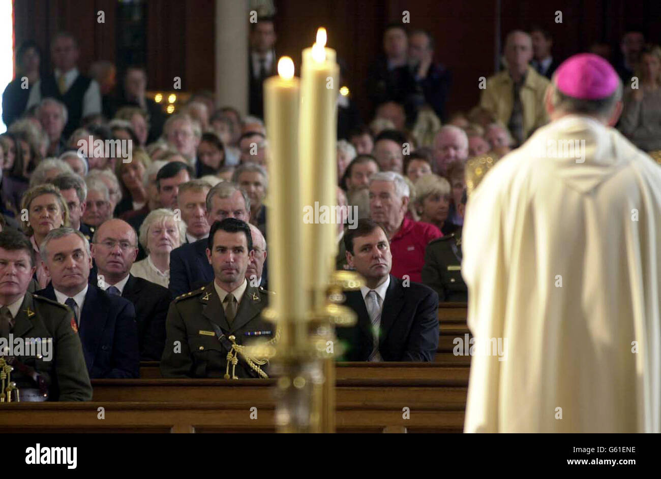 The Irish Prime Minister Bertie Ahern (at front left, not in uniform ...