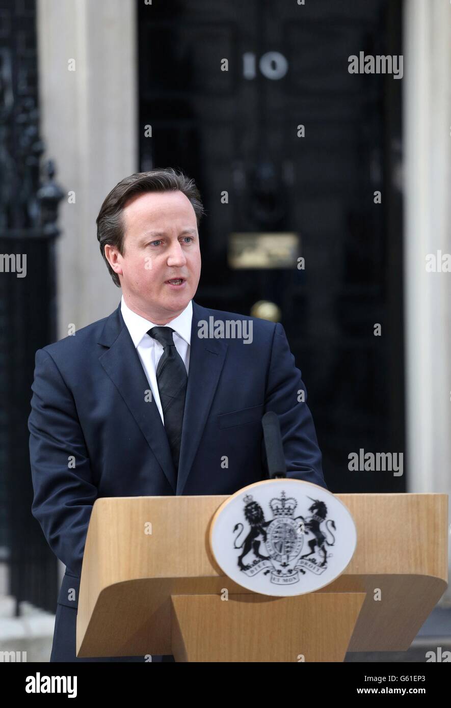 David cameron makes outside 10 downing street in london hi-res stock ...