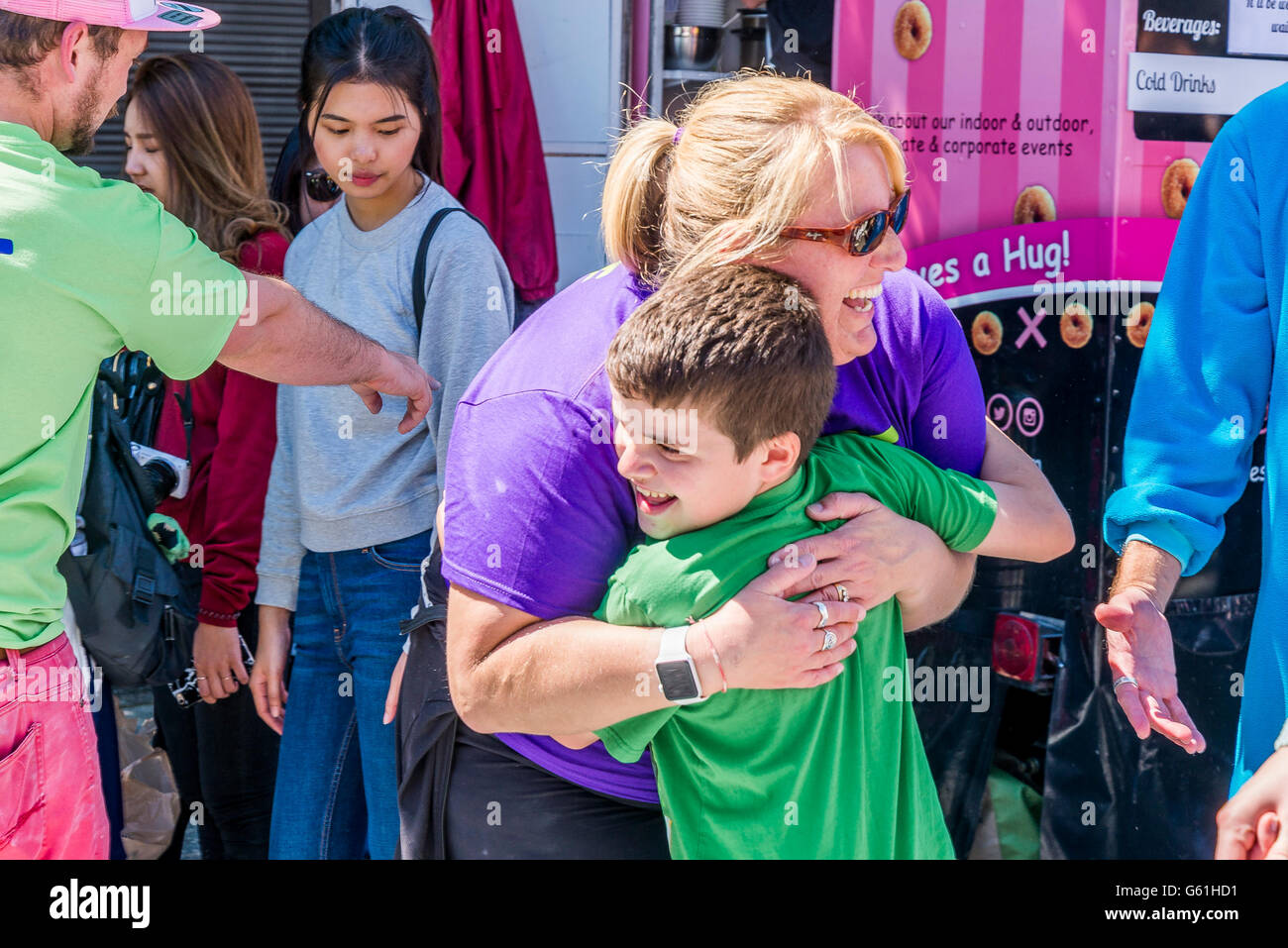 Hug free hi-res stock photography and images - Alamy