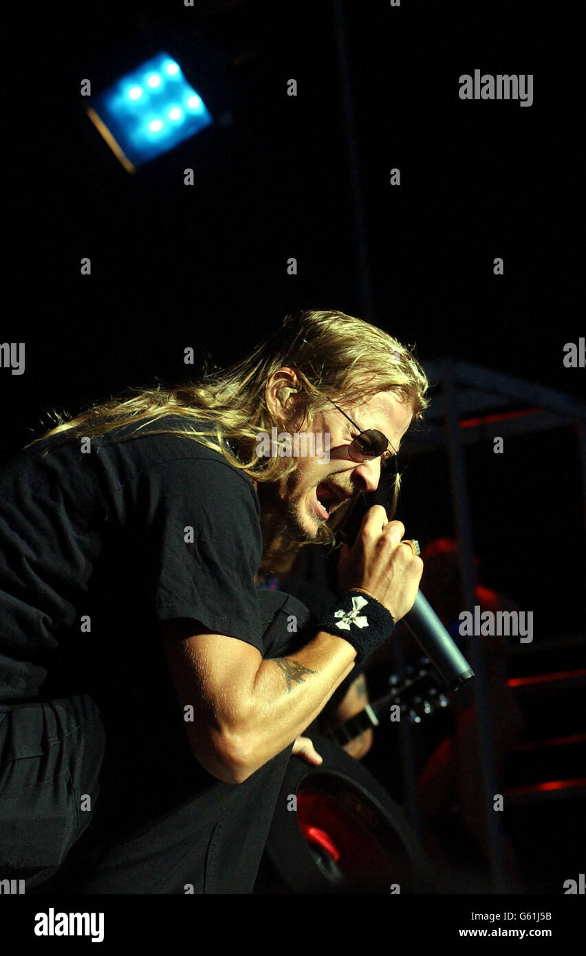 American singer Kid Rock performing on stage at the Jones Beach theatre ...