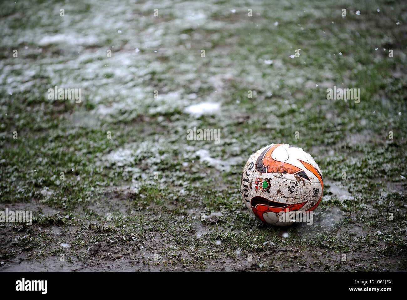 Muddy football pitch hi-res stock photography and images - Alamy