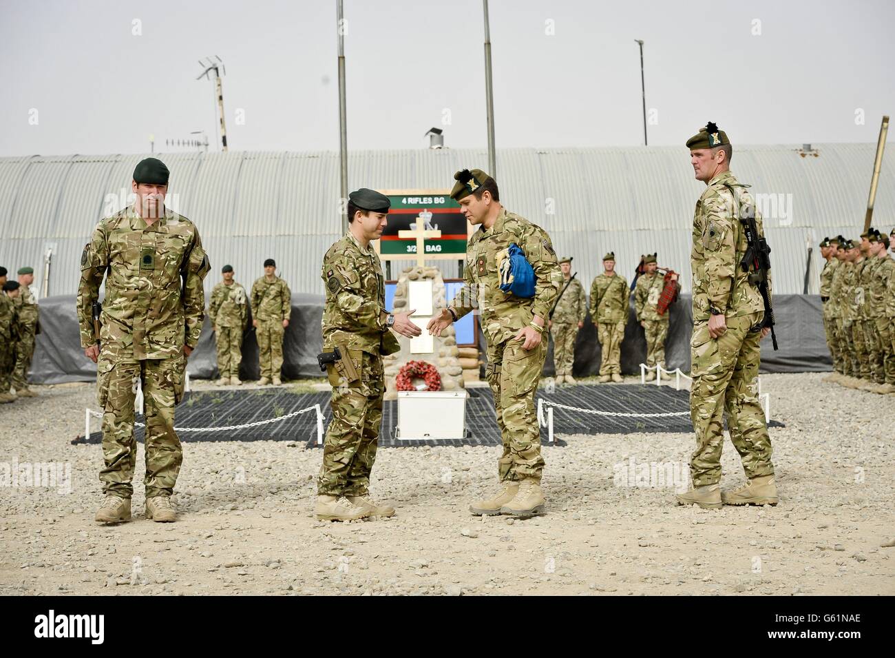 Commanding officers lieutenant colonel tom bewick hi-res stock ...