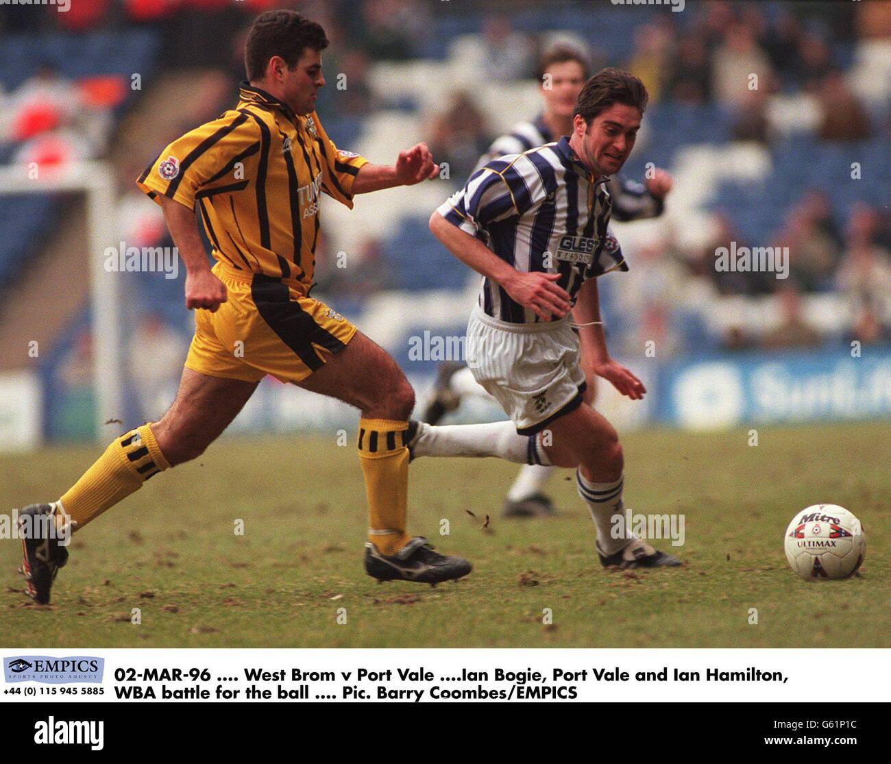Ian Bogie (Port Vale) and Ian Hamilton (WBA) battle for the ball Stock ...