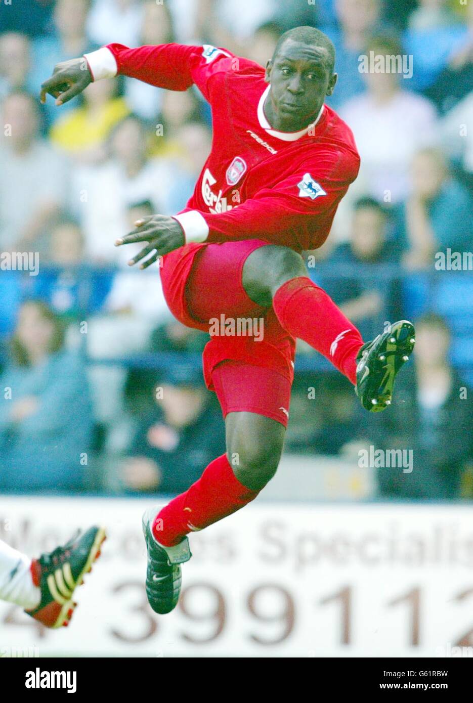 Bolton v Liverpool Heskey Stock Photo - Alamy