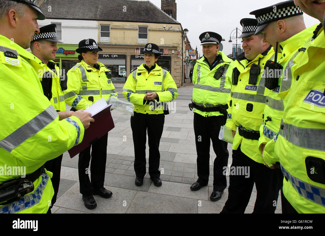 The Deputy Chief Constable Rose Fitzpatrick (centre) of the new single ...