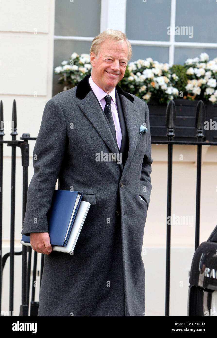 Mark Thatcher leaves the home of his mother, Baroness Margaret Thatcher ...