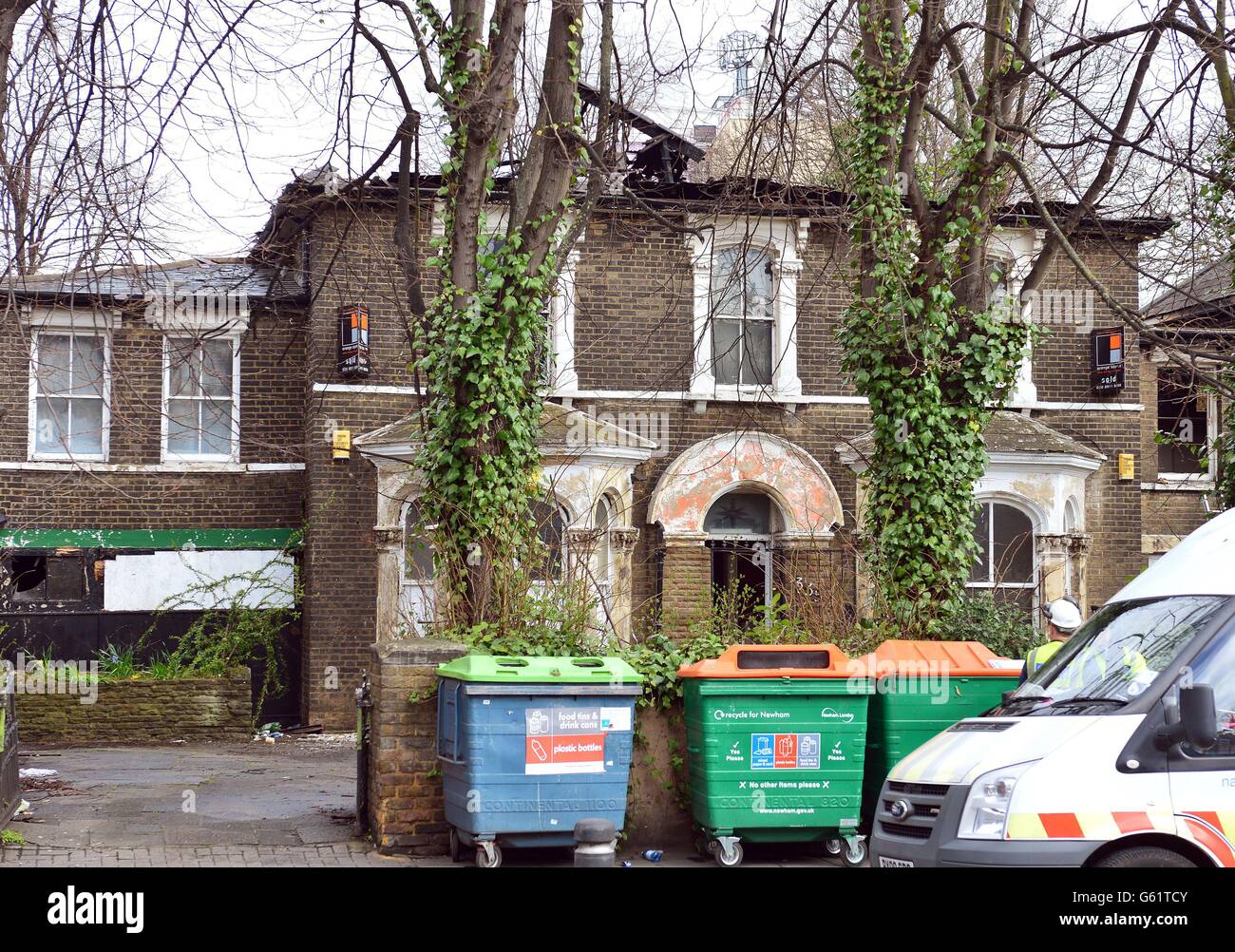 House fire in forest gate hi-res stock photography and images - Alamy