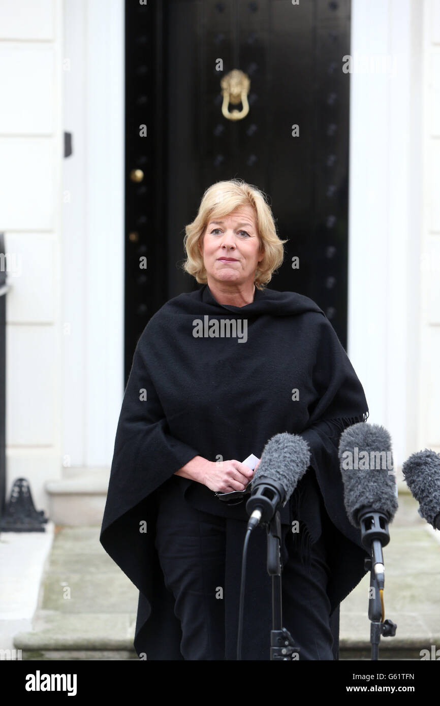 Carol Thatcher speaks to media outside the home of Lady Thatcher's in ...