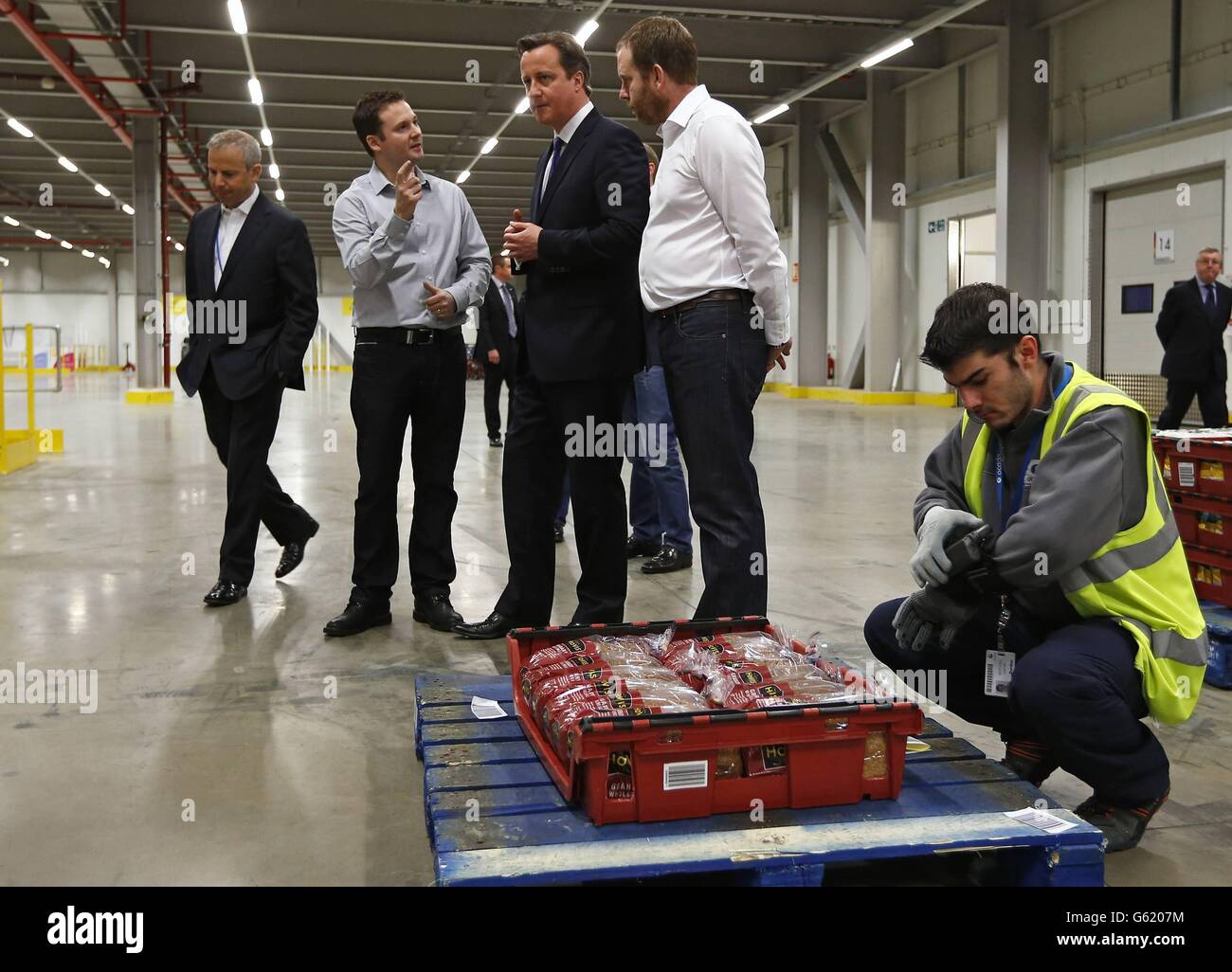 David Cameron visits Nuneaton Stock Photo - Alamy