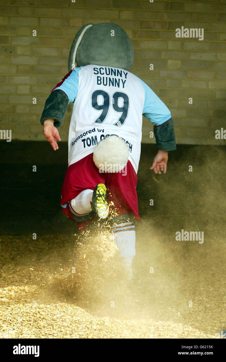 The 4th Mascot Grand National at Huntingdon Racecourse The Winner ...