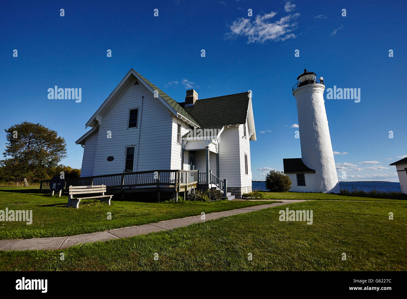 Lighthouse in the Thousand Islands Stock Photo - Alamy