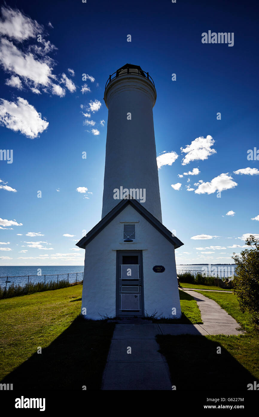 Lighthouse in thousand islands hi-res stock photography and images - Alamy