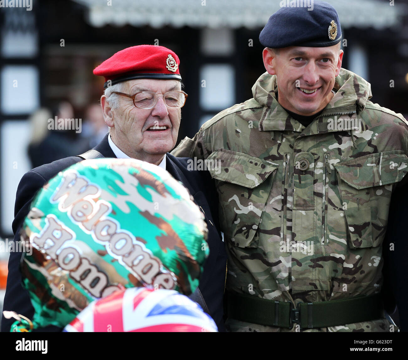 Troops from 21 engineer regiment are welcomed home in ripon hi-res ...