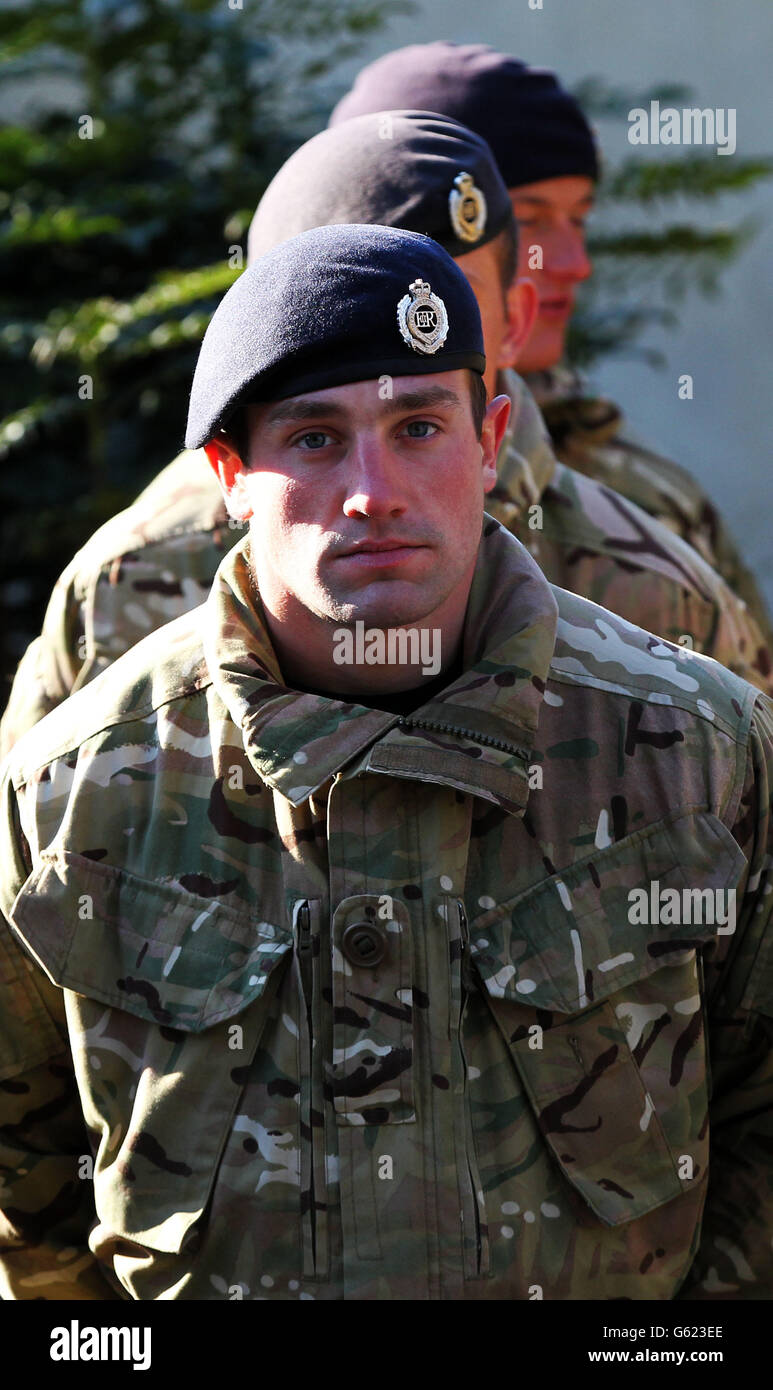 Troops 21 engineer regiment prepare march ripon cathedral hi-res stock ...