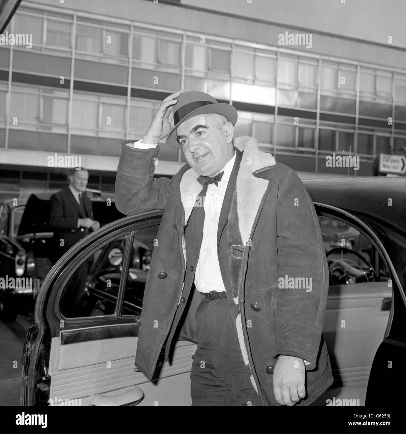 Celebrated Irish actor Milo O'Shea arrives at Heathrow Airport, London ...