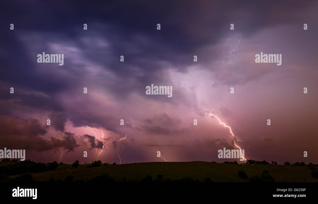 Thunderstorm and lightning hi-res stock photography and images - Alamy