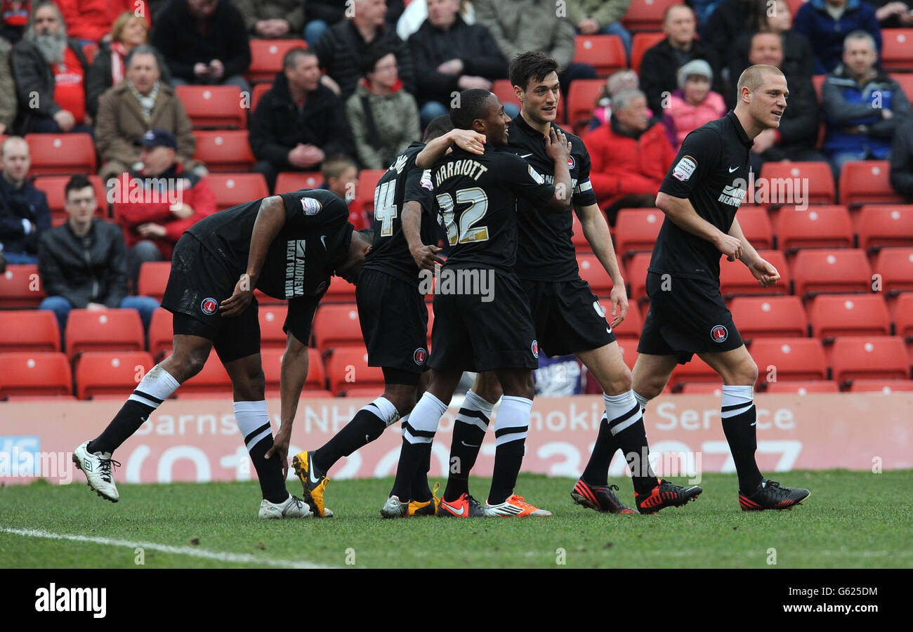 Charlton Athletic's Johnnie Jackson (second right) celebrates with ...