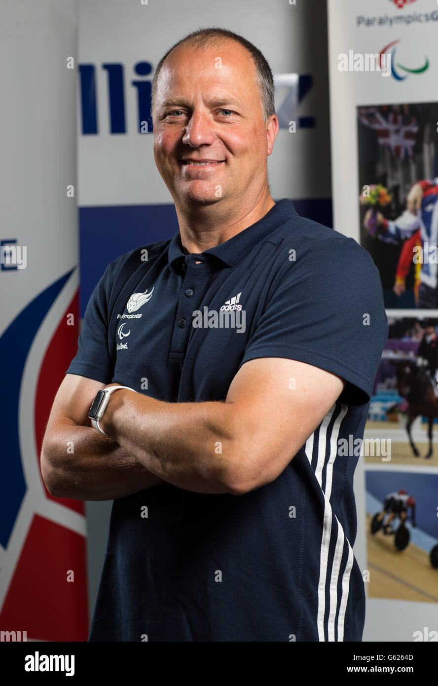 Dave phillips archery hi-res stock photography and images - Alamy