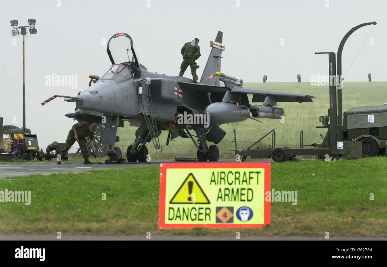 Jaguar gr3 raf cornish talon hi-res stock photography and images - Alamy