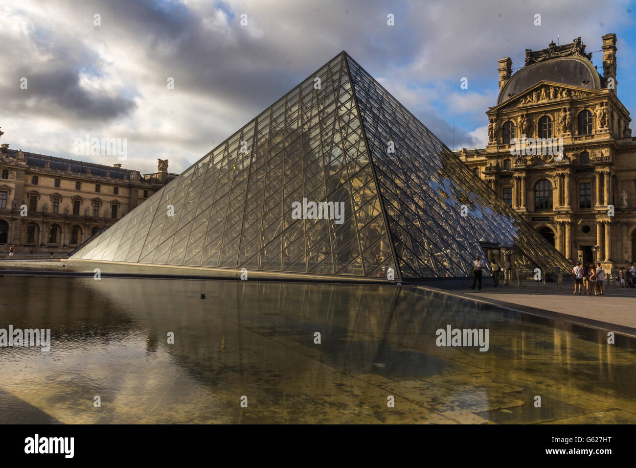 Entrance pyramid hi-res stock photography and images - Alamy