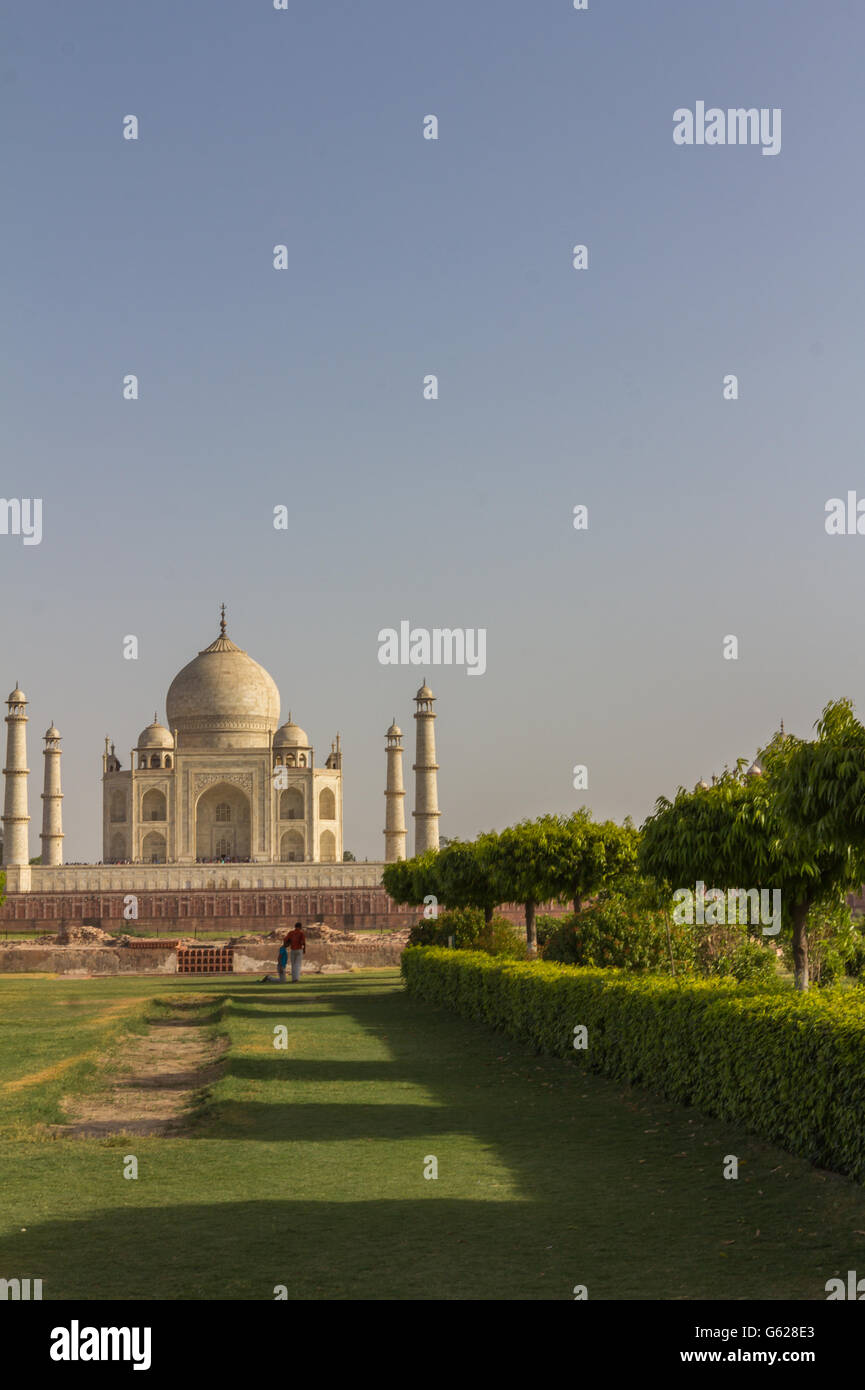 Back view of Taj Mahal Stock Photo - Alamy